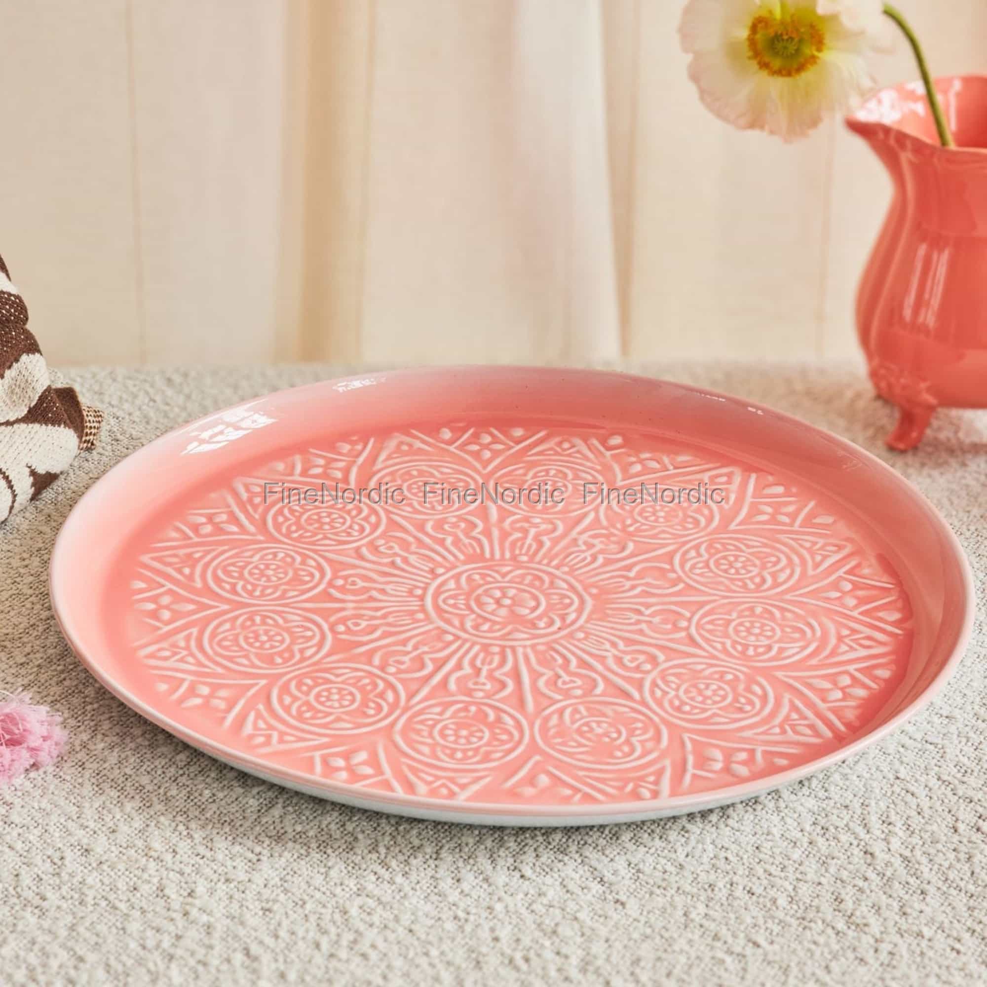 Rice Metall Tablett Rund - Cute Coral mit Geprägte Details - Groß